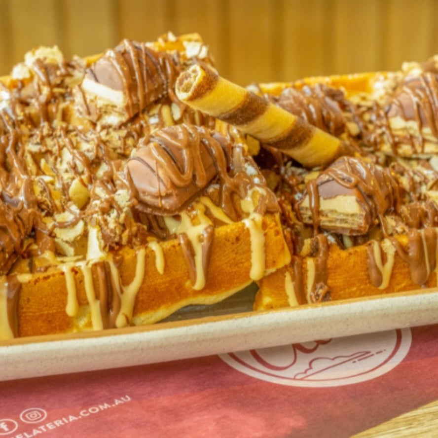 Kinder Bueno Waffles | Cielo Gelateria